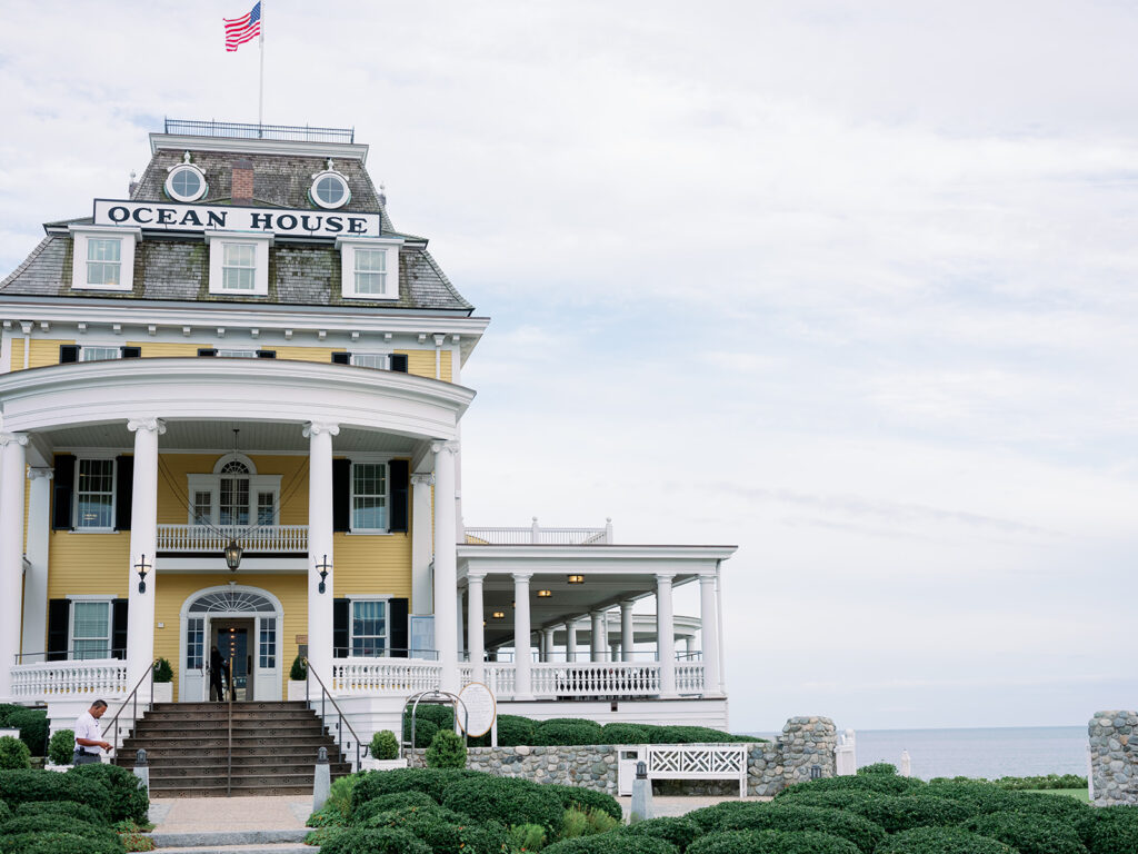 Stylish Belle Epoque-Inspired Ocean House Wedding • katherinemarchand.com
