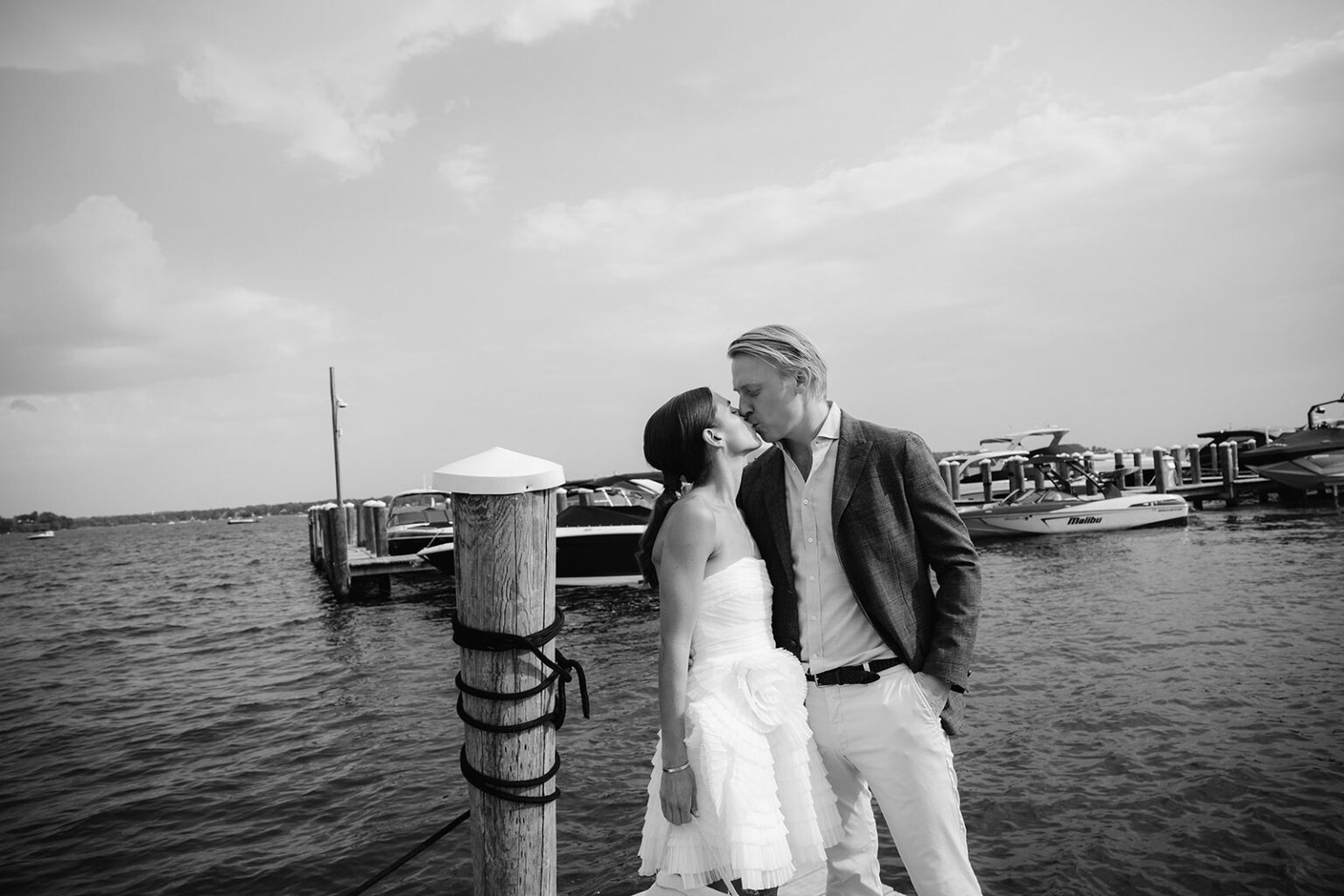 A Modern Floral Wedding at Minikahda Club • katherinemarchand.com